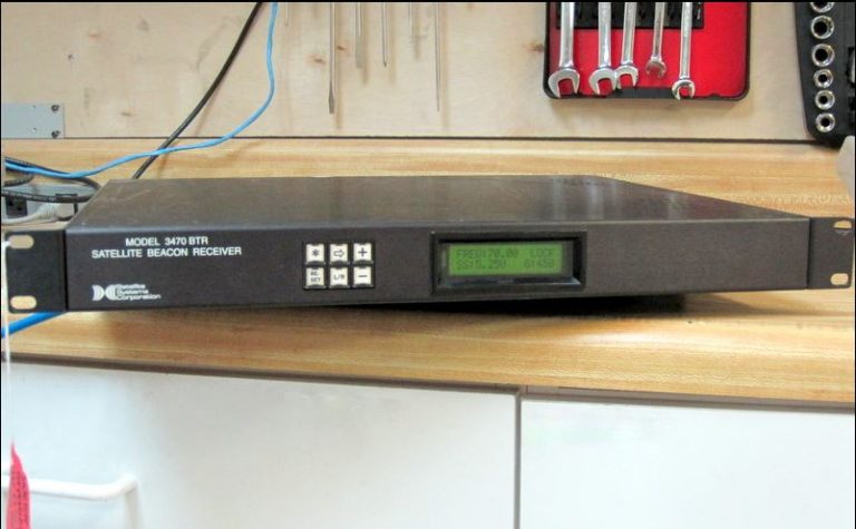 Satellite Systems Corporation 3470 Beacon Tracking Receiver - Satcom ...