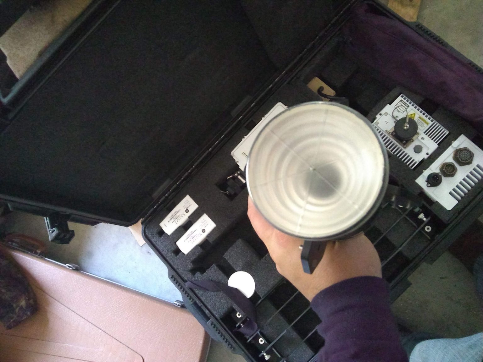 GATR Technologies 1.8M Ku-Band Inflatable Satellite Antenna System ...