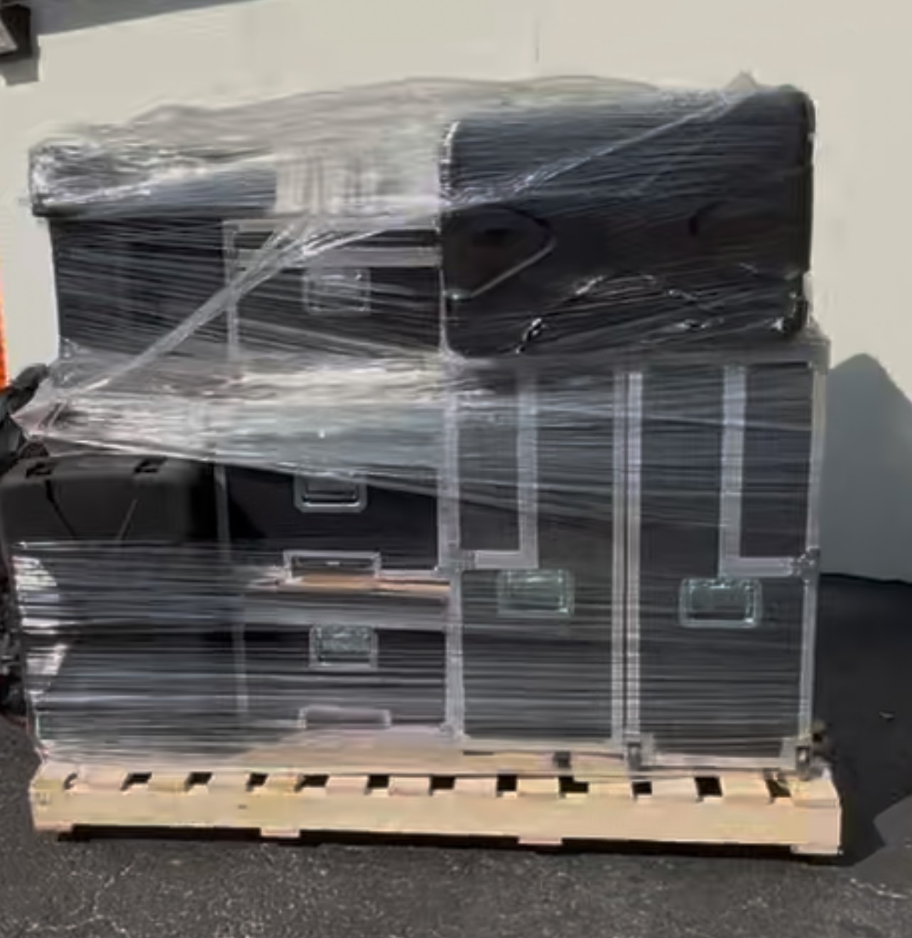 C-Com iNetVu 1.2M Ka-Band Auto Acquire Flyaway Antenna in Transportable ...